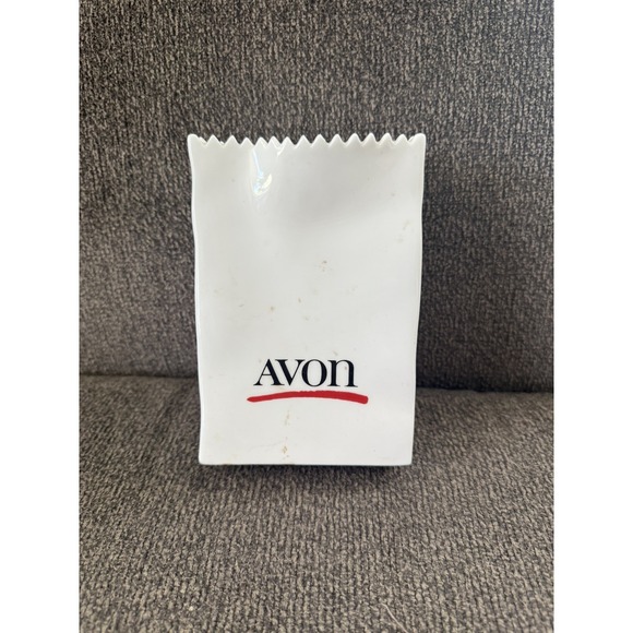 Avon | Accents | Vintage Avon 986 Ceramic Delivery White Paper Bag Vase ...